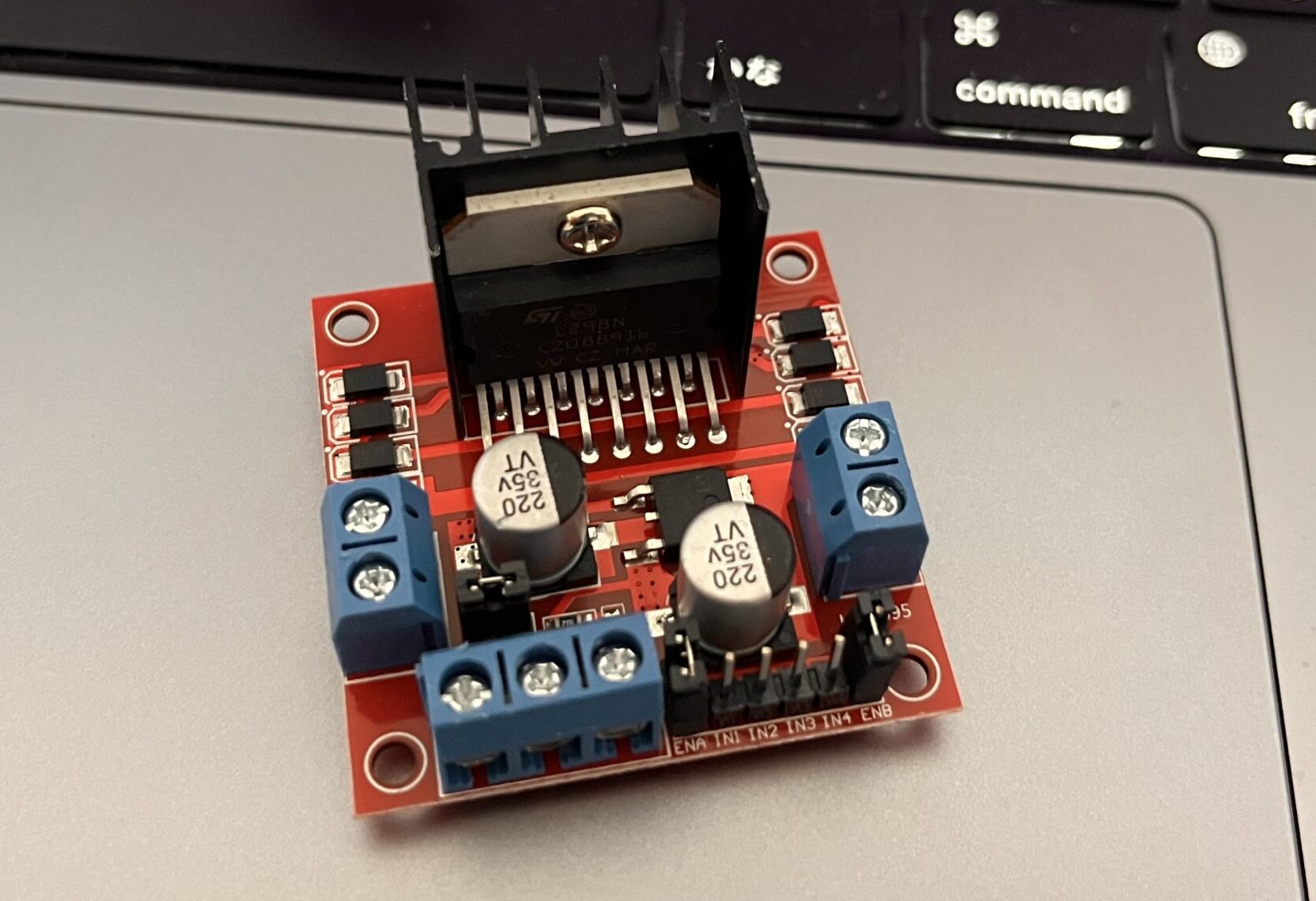 L298N与Arduino接线图及示例代码 - OXXOOXXO